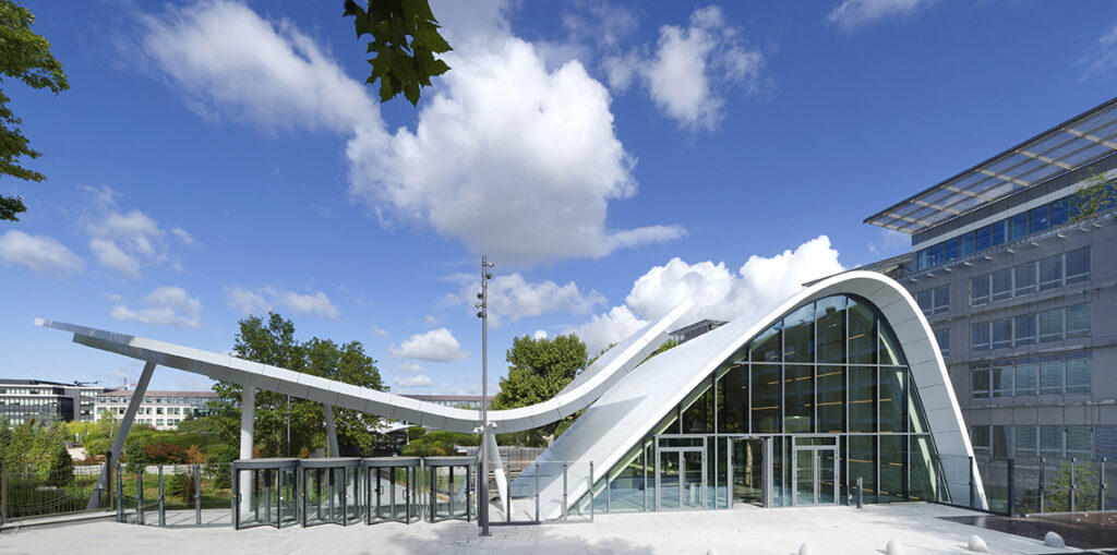 Installation de 3 groupes électrogènes de 2200kVA dans le cadre du ...